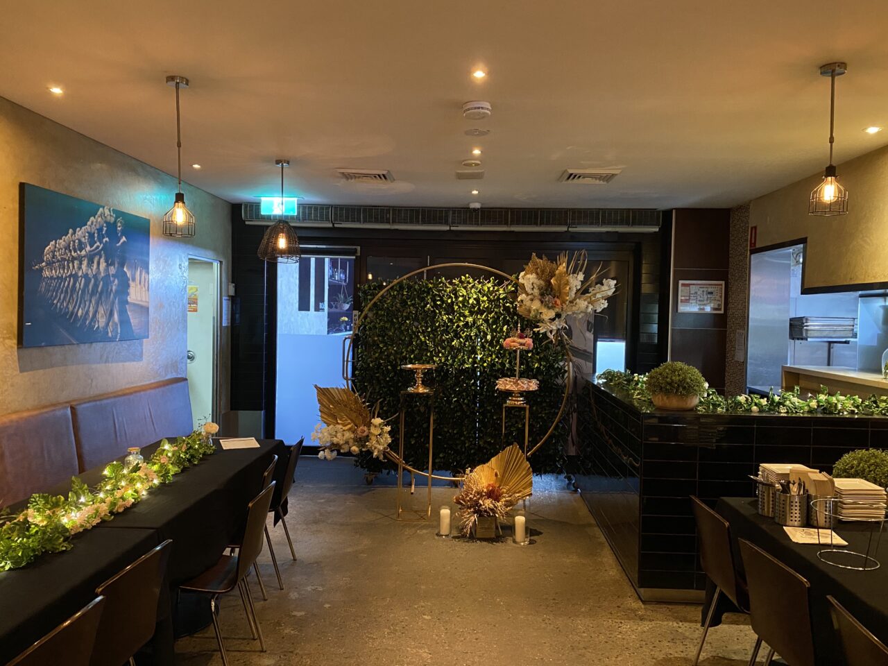 The Restaurant • Barenz