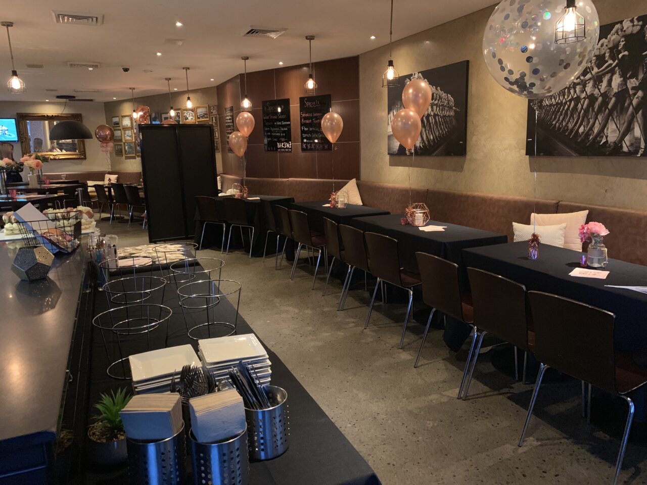 The Restaurant • Barenz